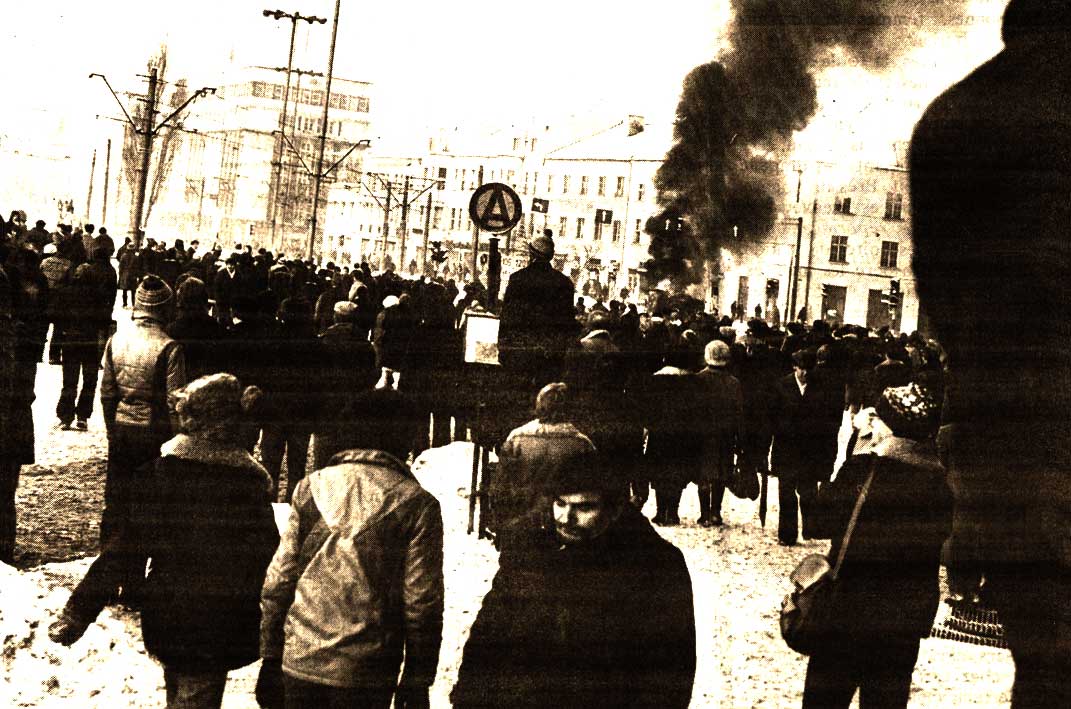 December 15, 1981 - The Official Press Says Poland Is Calm - – Past ...