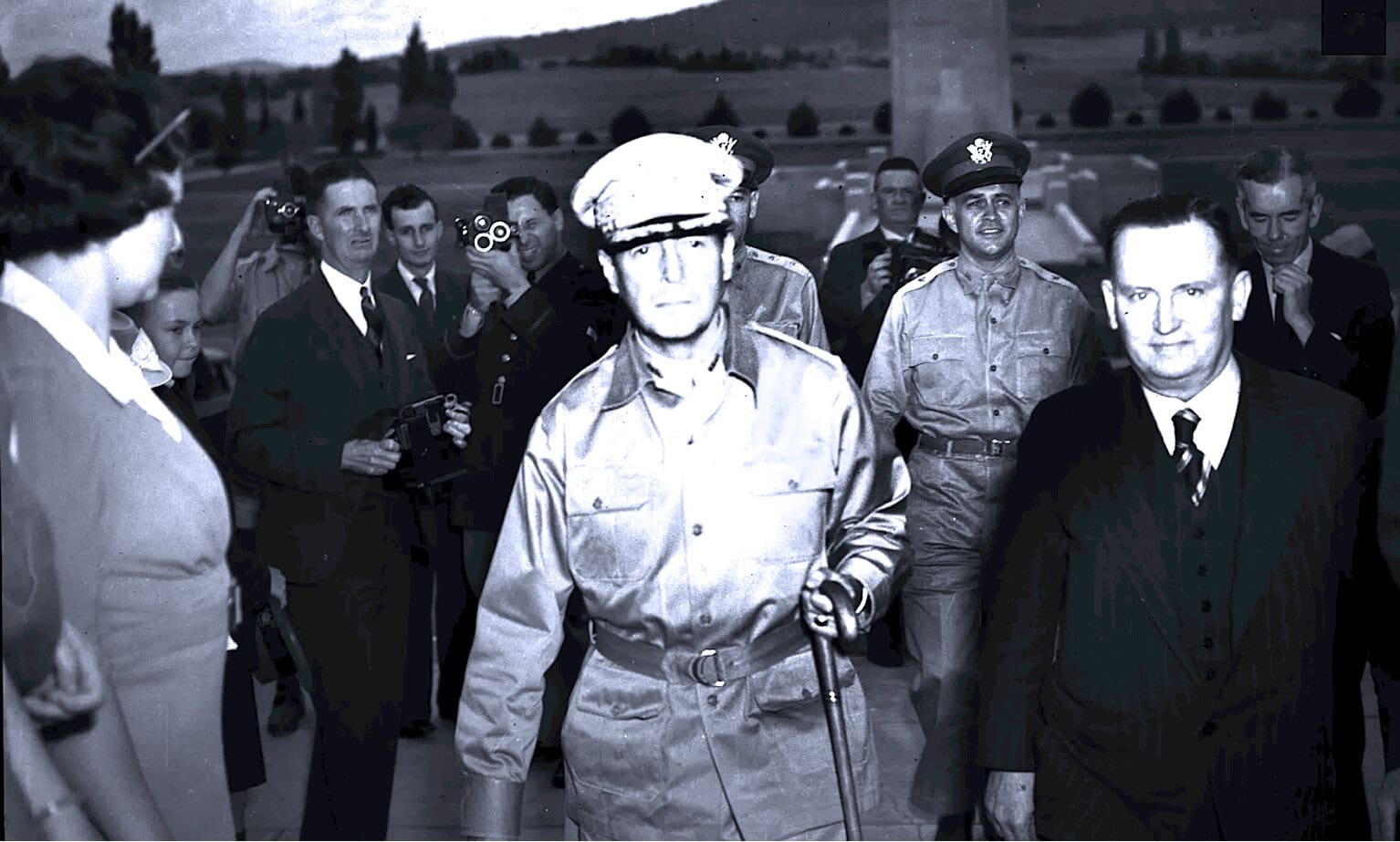 March 22, 1942 - MacArthur Arrives In Australia - The Pacific As Viewed ...